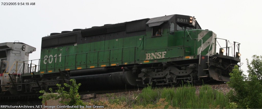 BNSF 8011